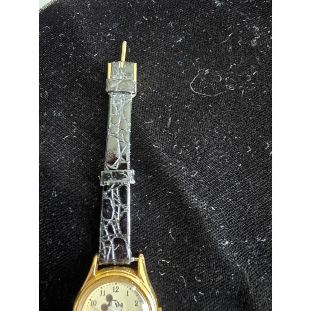 Accessories | Vintage Lorus Mickey Mouse Disney Watch Gold Tone Leather ...